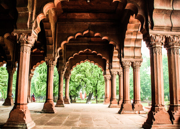 A Guide to Exploring Delhi's Historical Gems - Hopping Feet