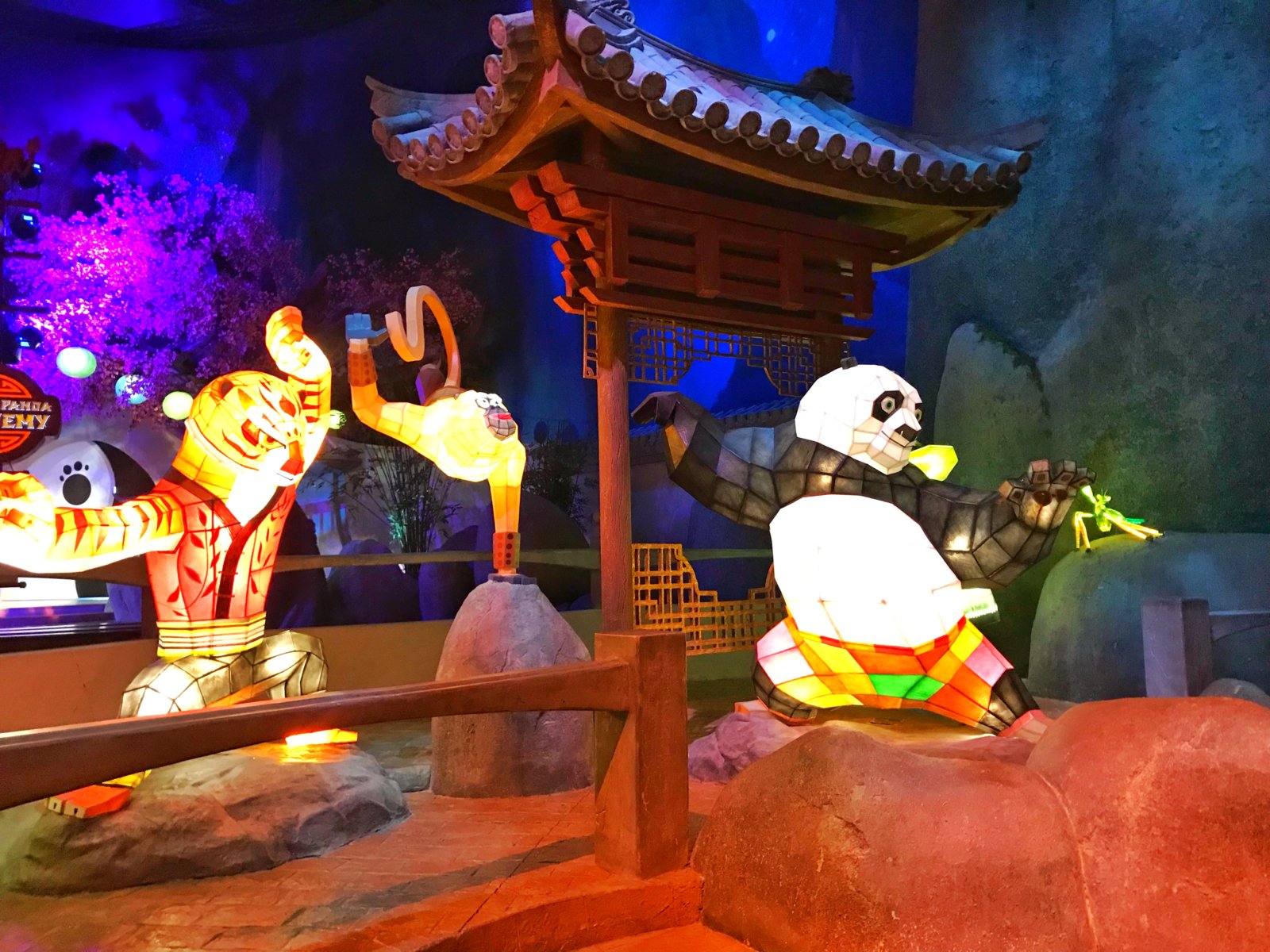 Motiongate Dubai Themepark Review - Hopping Feet