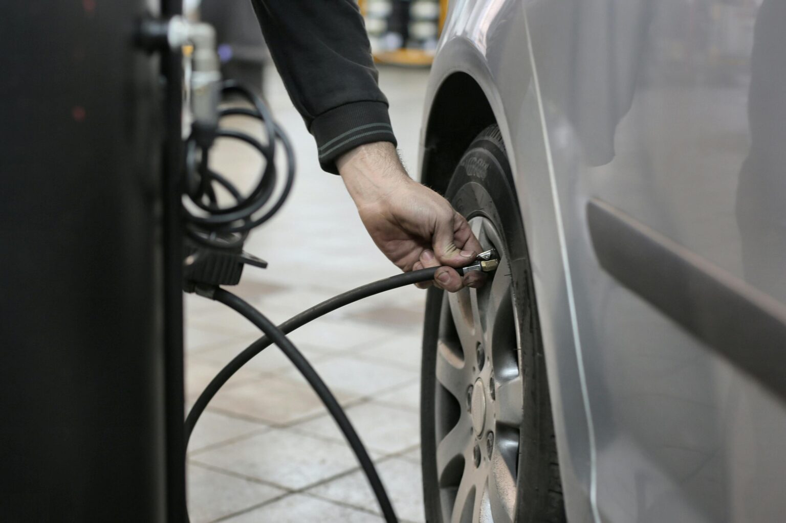 The Ultimate Road Trip Safety Guide: Proven Tips for 2026 - Hopping Feet